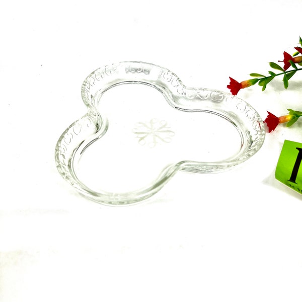 Glass Clover - Etsy