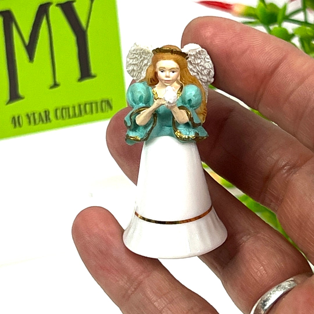 Vintage Avon - Gift Collection Porcelain Thimble - Angel Holding White Dove Thimble - Miniature ...