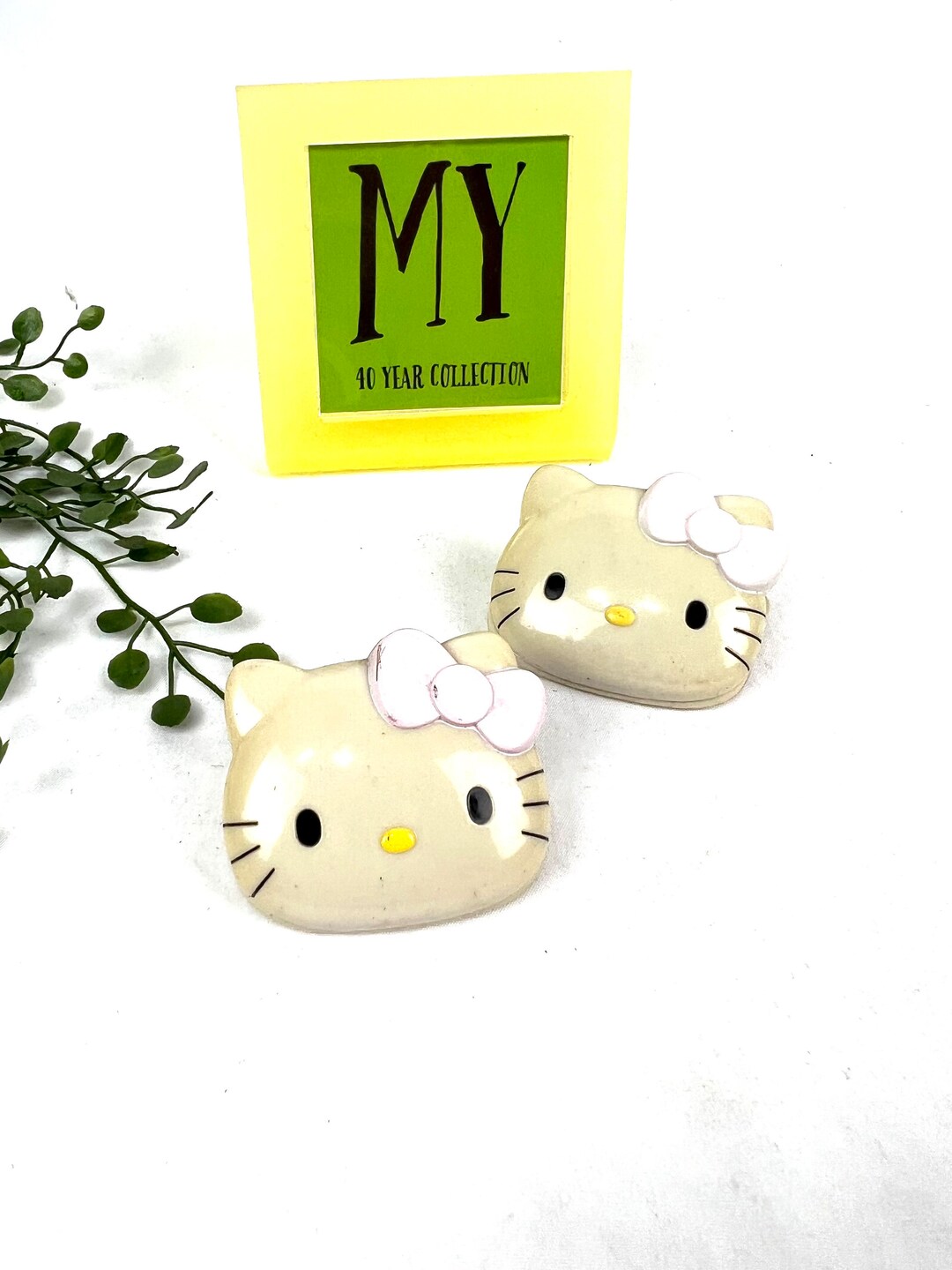 Vintage Refrigerator Magnets Hello Kitty Pair of Magnetic Clips Sanrio ...