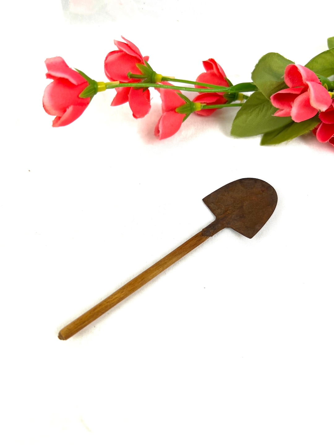 Vintage Rustic Decorative Miniature Shovel Dollhouse Garden Tool - Mini ...
