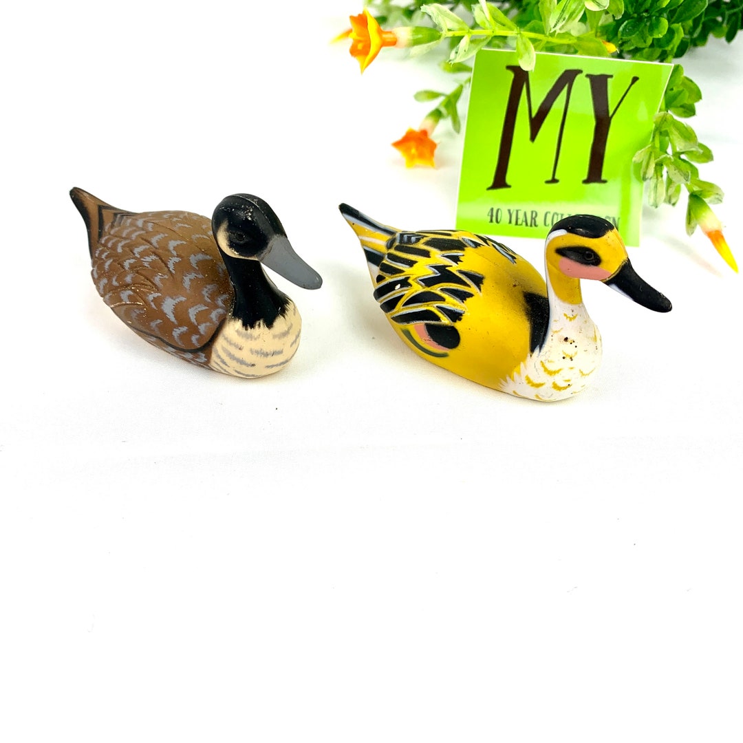 Vintage Pair of Mini Duck Decoy Figurines Made in Hong Kong Acrylic ...
