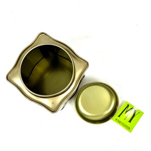 Beautiful Vintage Holiday Square Tin Box With Round Lid Christmas Tin ...