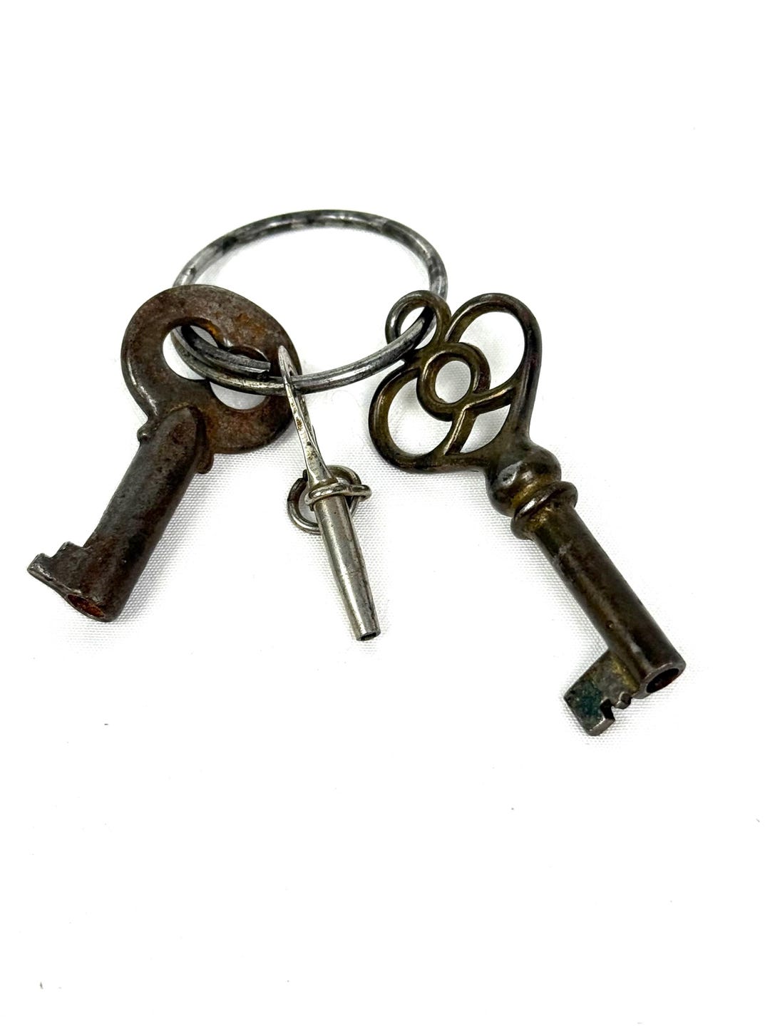 Antique Skeleton Keys Set – Rustic Iron & Brass Pocket Watch Winder - Etsy