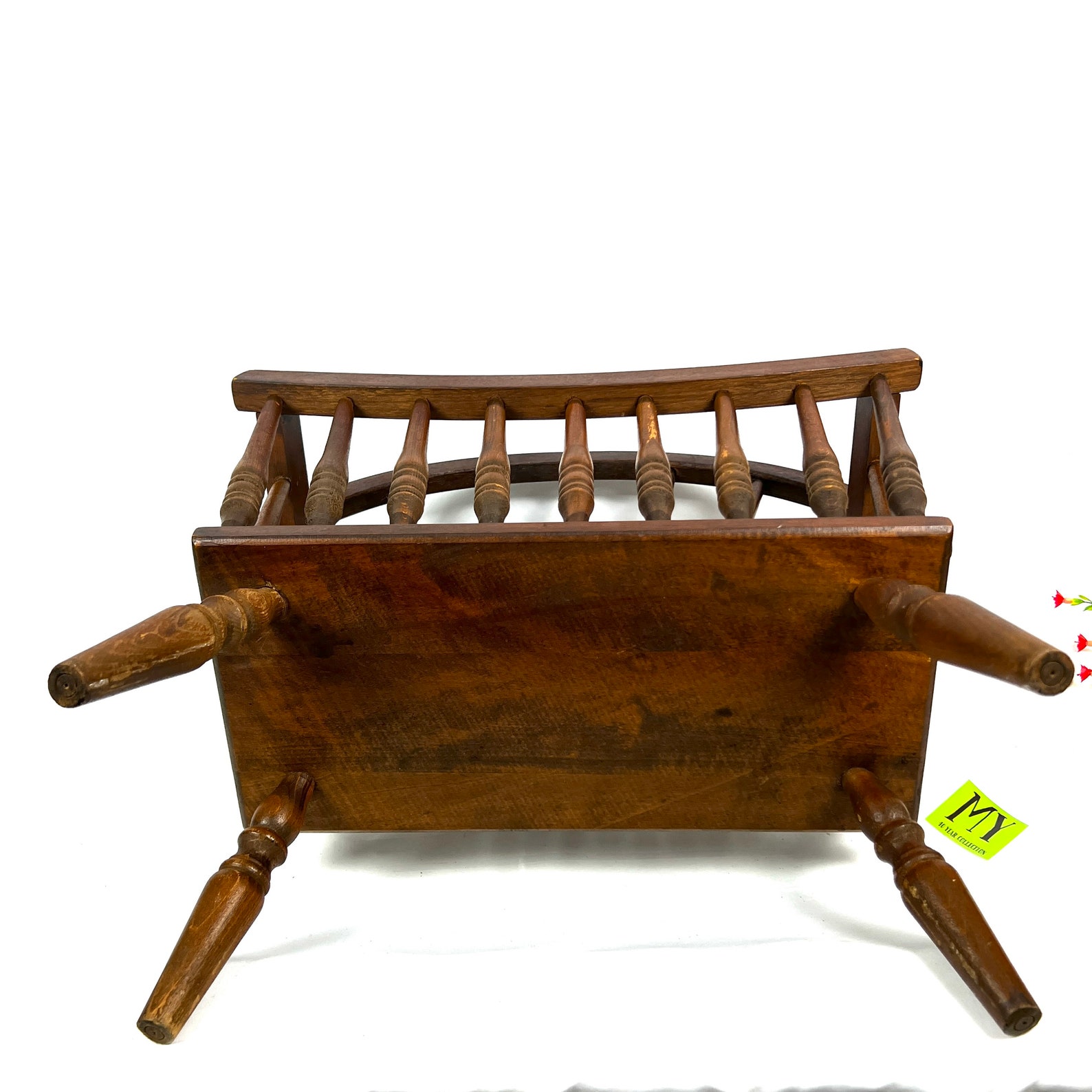 Vintage Solid Oak Wagon Wheel Spindle Magazine Holder Wooden Newspaper ...