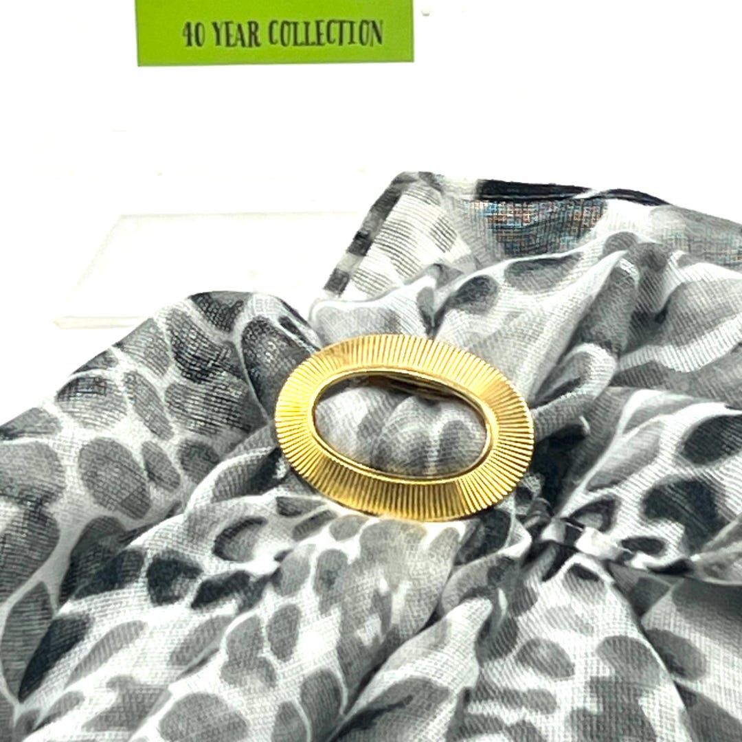 Vintage Scarf Clip Lieba Made in USA Gold Tone Oval Ribbed Scarf ...