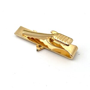 Vintage Gold Tone Clip on Tie Clip Courthouse and Letter V Tie Clip ...