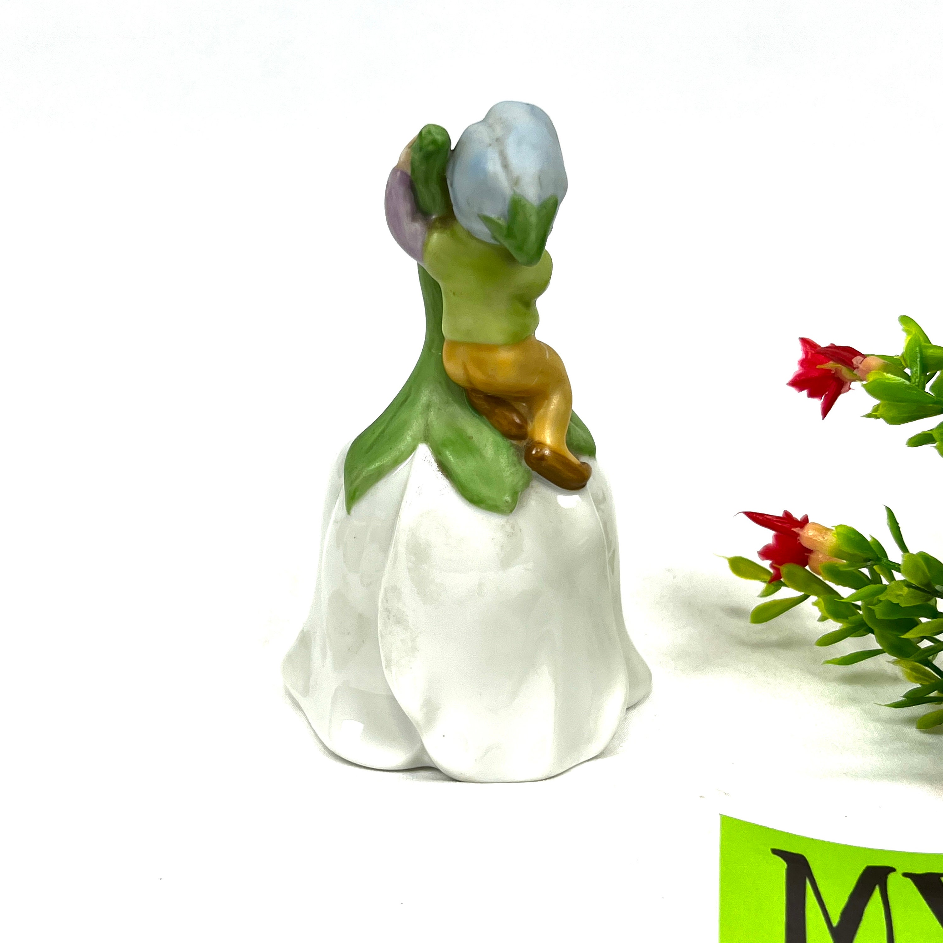 Vintage Avon Leaf Bell With Elf on a Bean Stock Bell 1983 Avon - Etsy