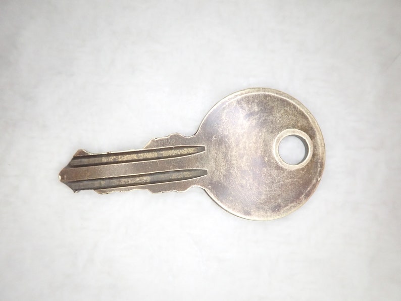 Vintage Key Illinois Lock Co. No. G553 Elevator Vending Other - Etsy