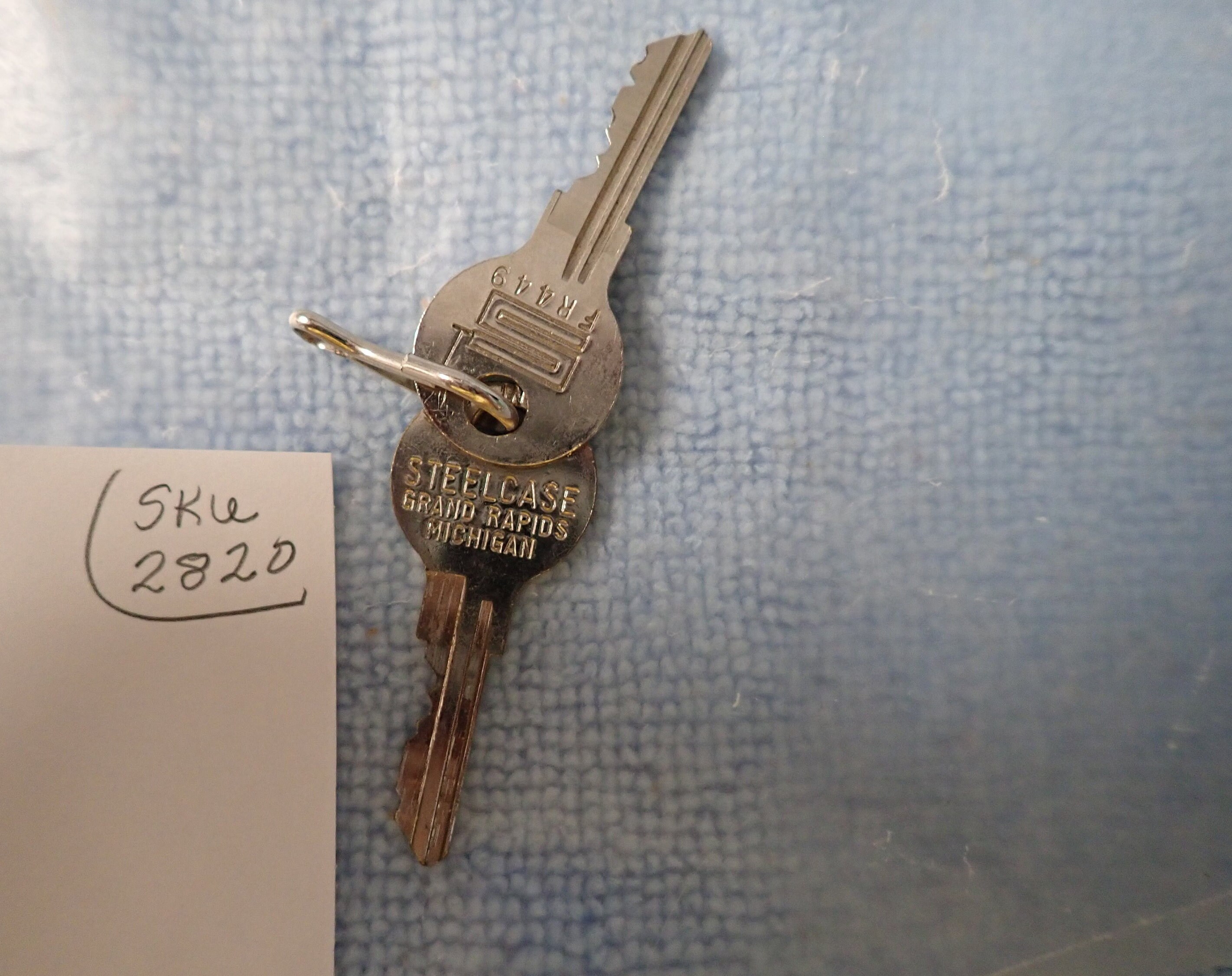 Steelcase Keys Pair Matching Series #FR449 Good Condition Needs Light ...