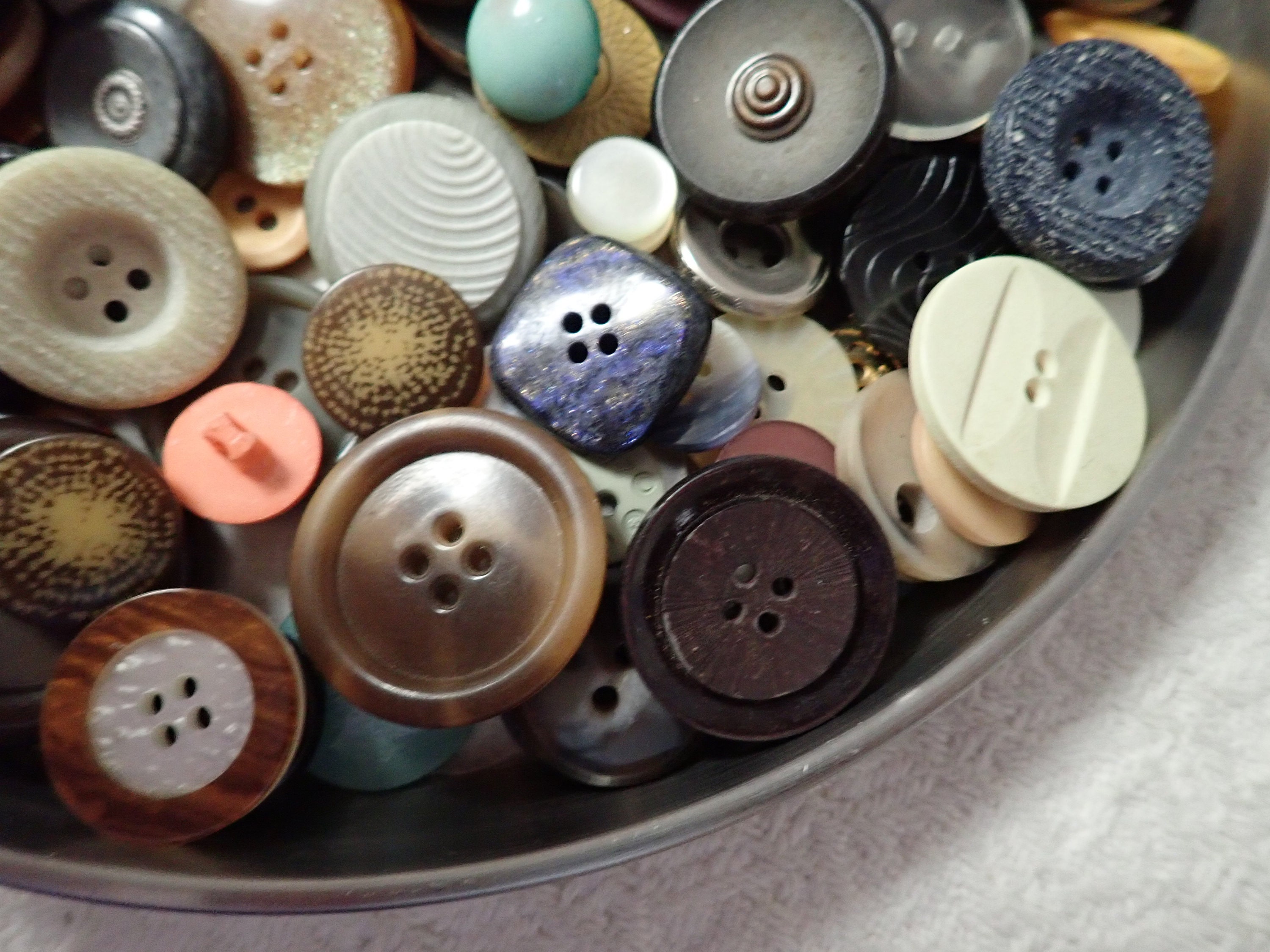 Vintage Sewing Buttons 16 Full Ounces or One Pound Mixed | Etsy