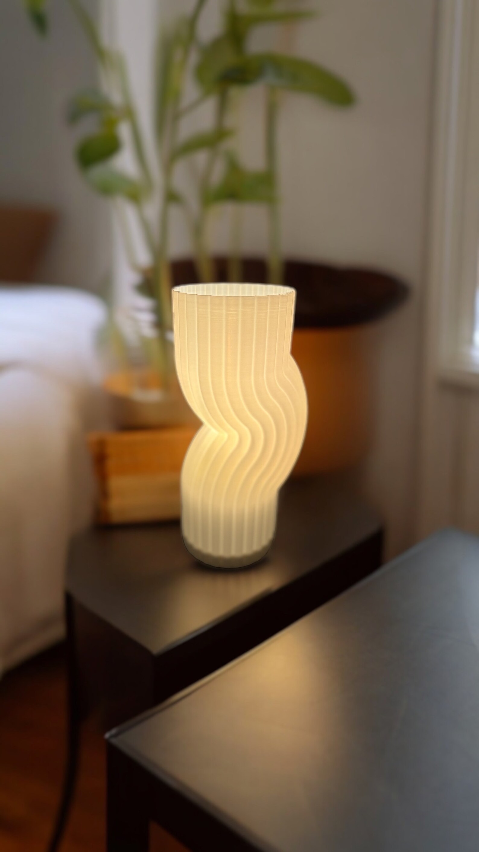 3d-printed Bendy Table Lamp – Modern Curvaceous Design for Contemporary ...