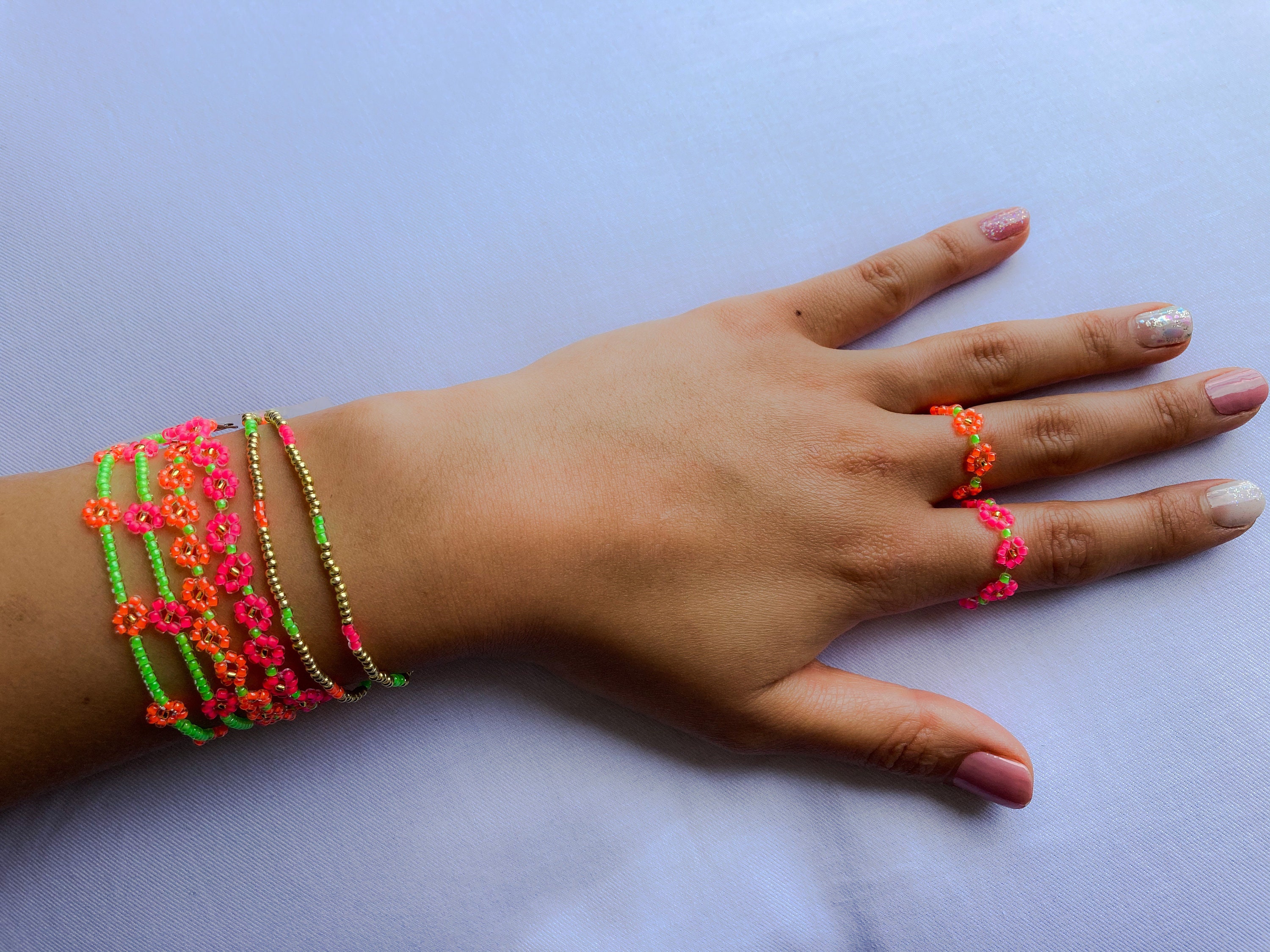 NEON Daisy Bracelets, NEON Flower Bracelets, NEON Beaded Bracelets neon ...