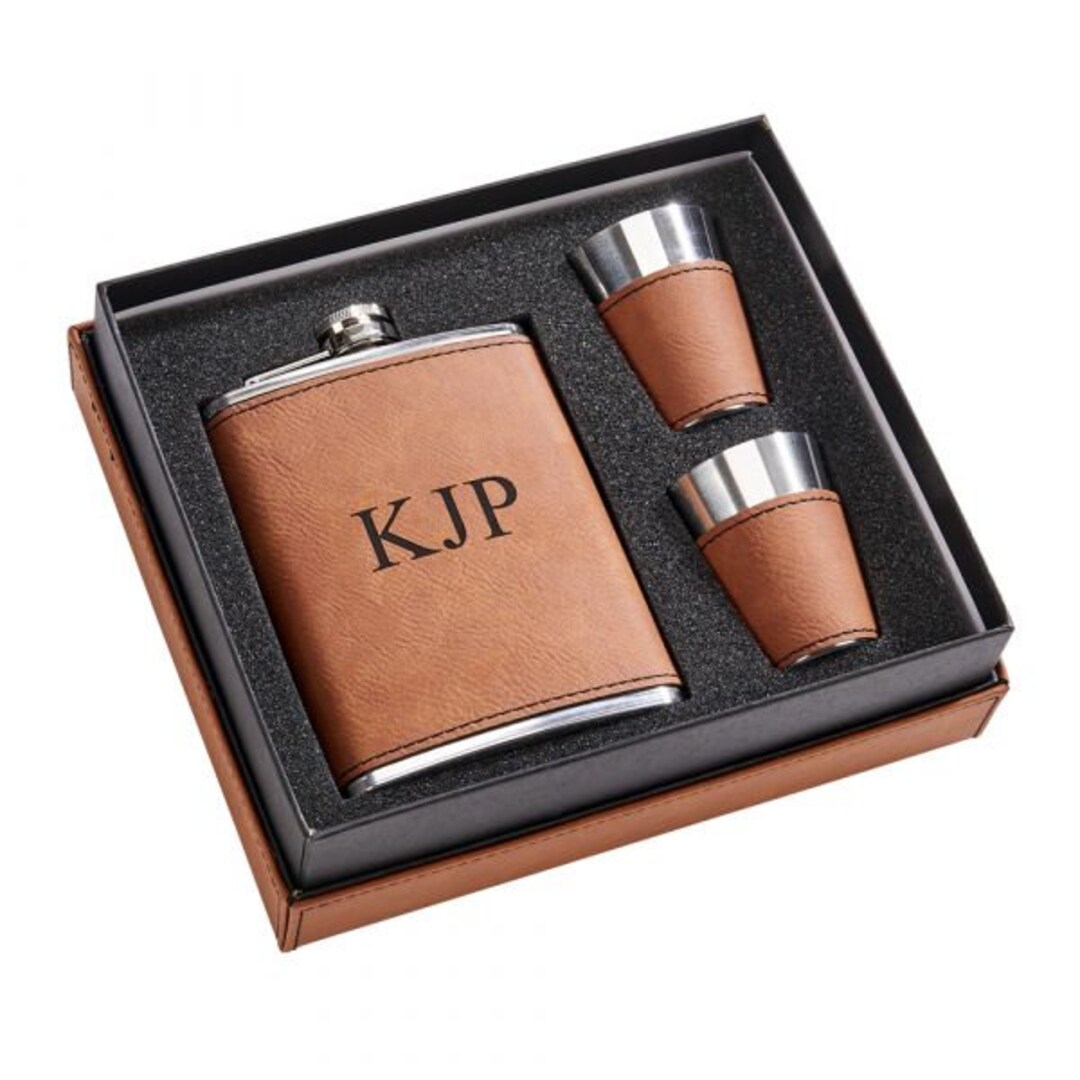 Personalized Boxed Flask and 2 Cups Set Vegan Leatherette Flask and 2 ...