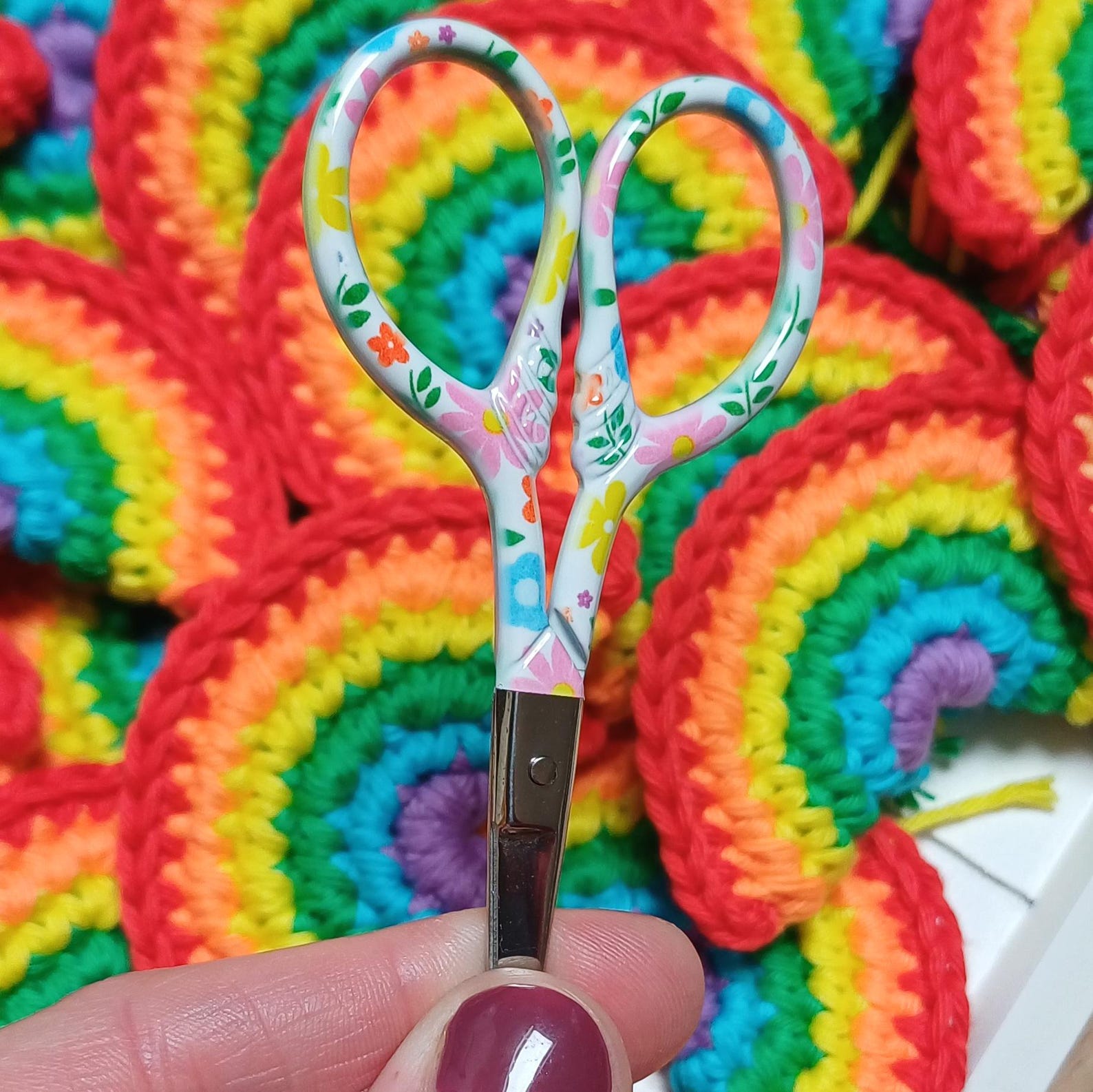 White Floral Embroidery Scissors, Decorative Yarn Craft Scissors ...