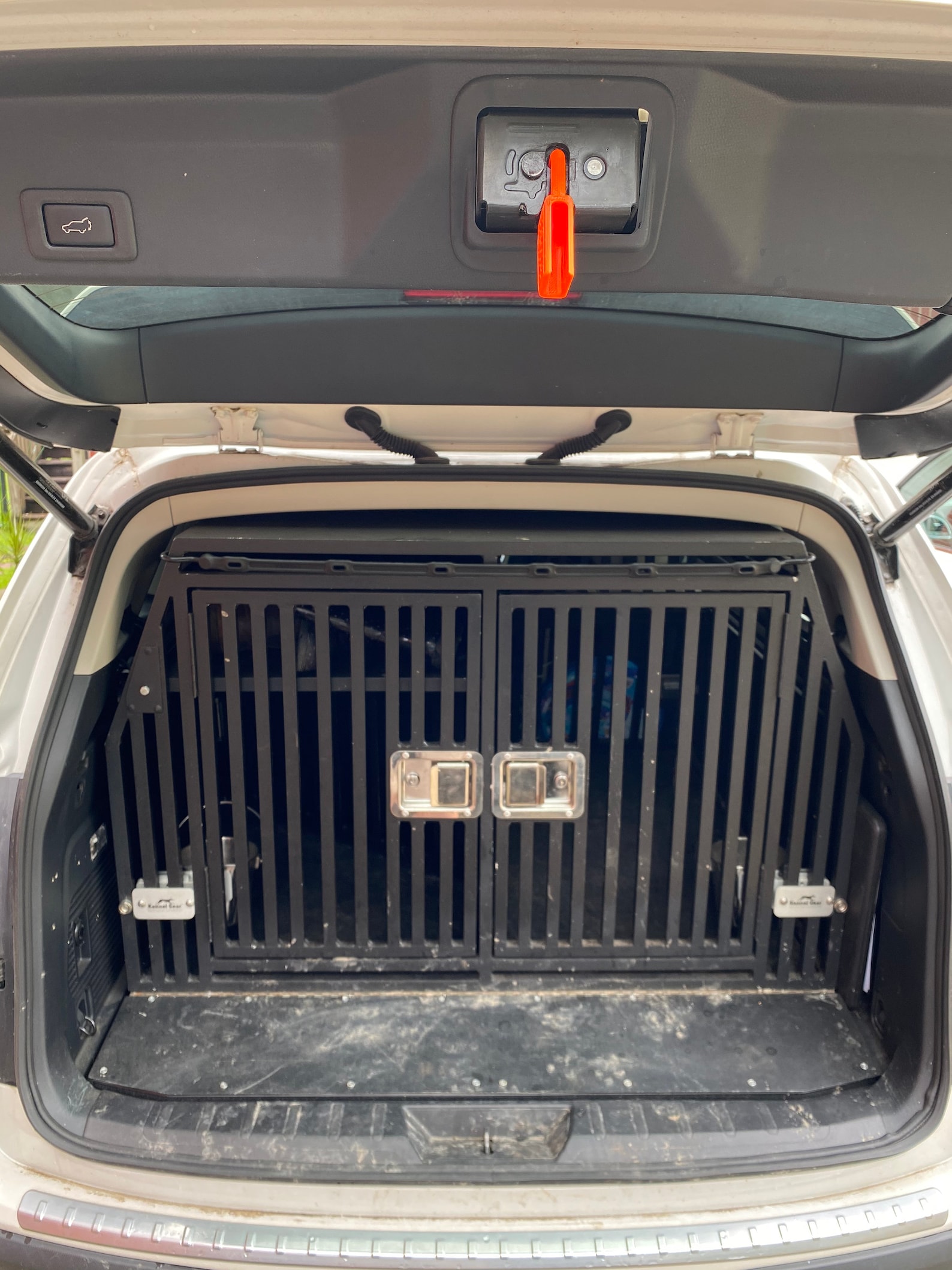 Hatch Catch™ Rear Lift Gate Battery Saver for Subaru® Vehicles - Etsy
