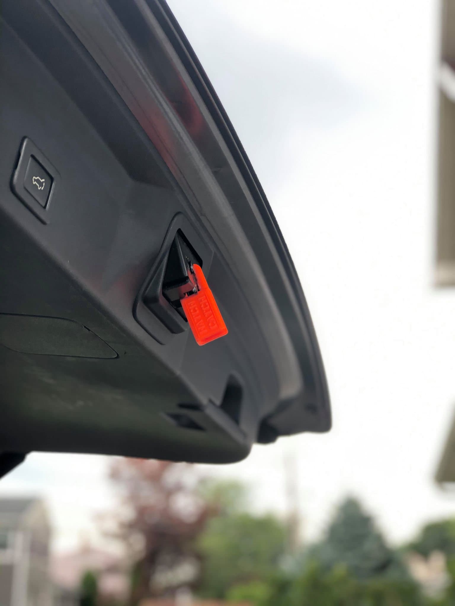 Hatch Catch™ Rear Lift Gate Battery Saver for Subaru® - Etsy