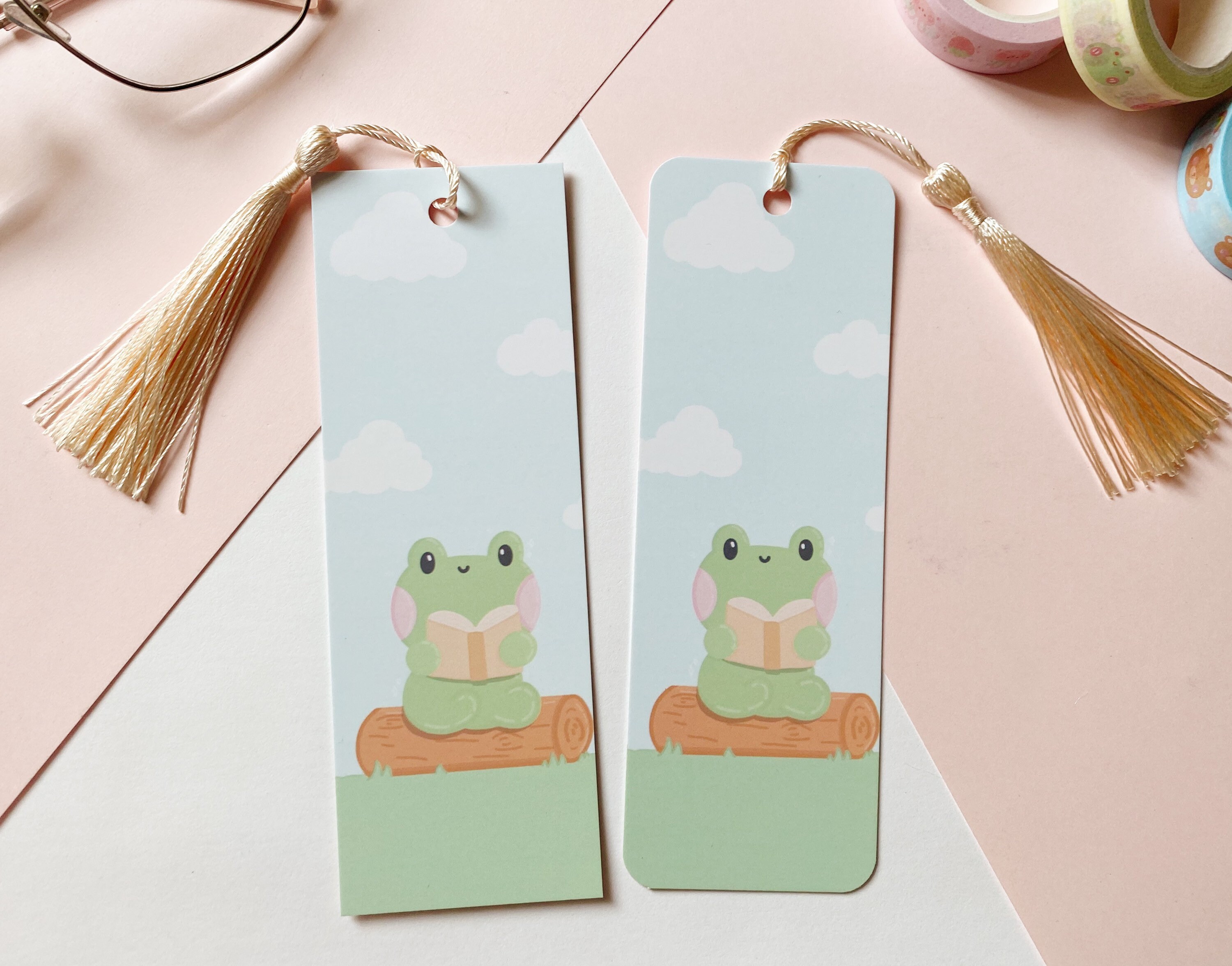 Reading Froggo Bookmark// illustration frog funny cute | Etsy
