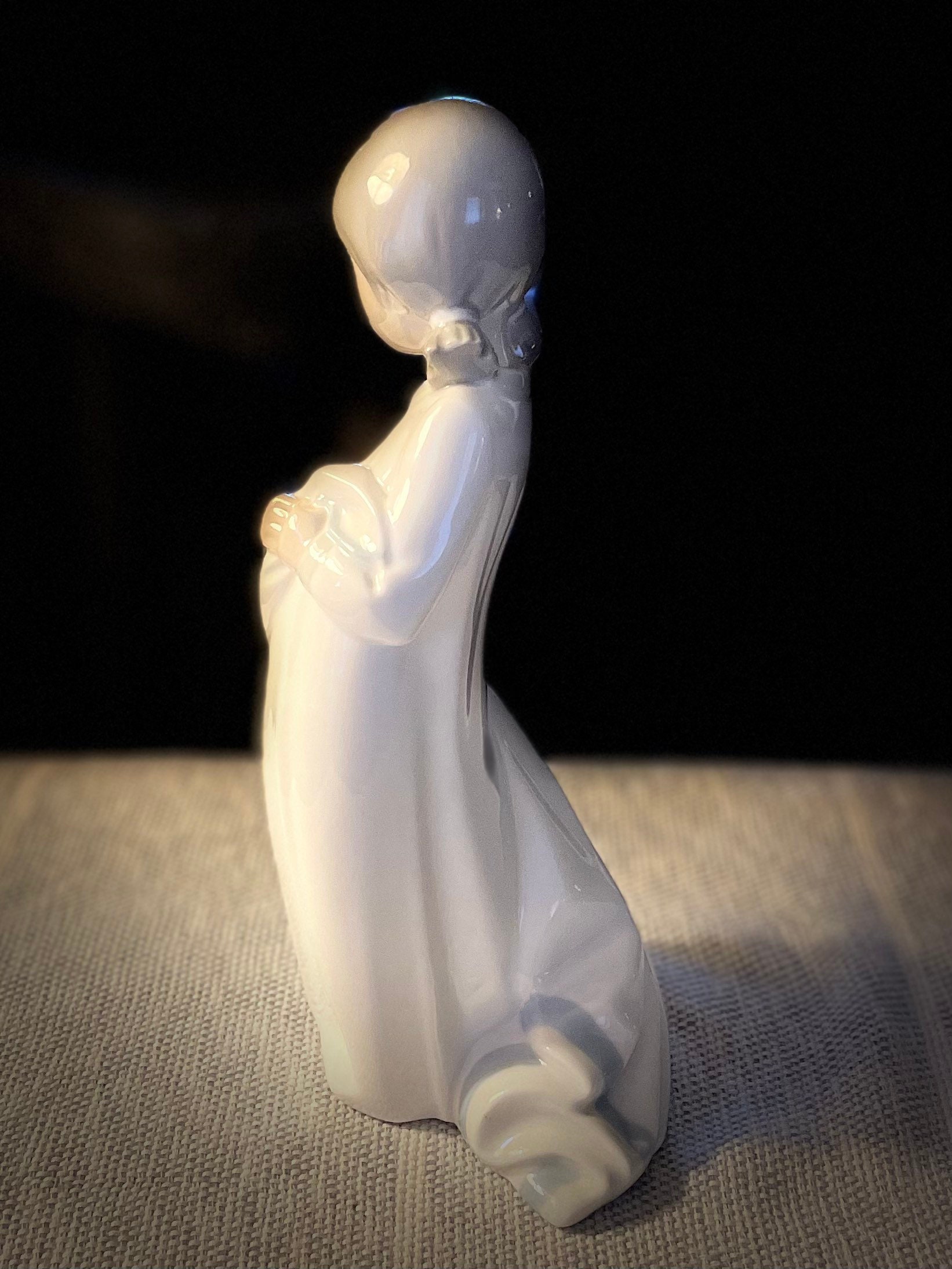 Zaphir Spanish Porcelain “shy Girl” - Etsy