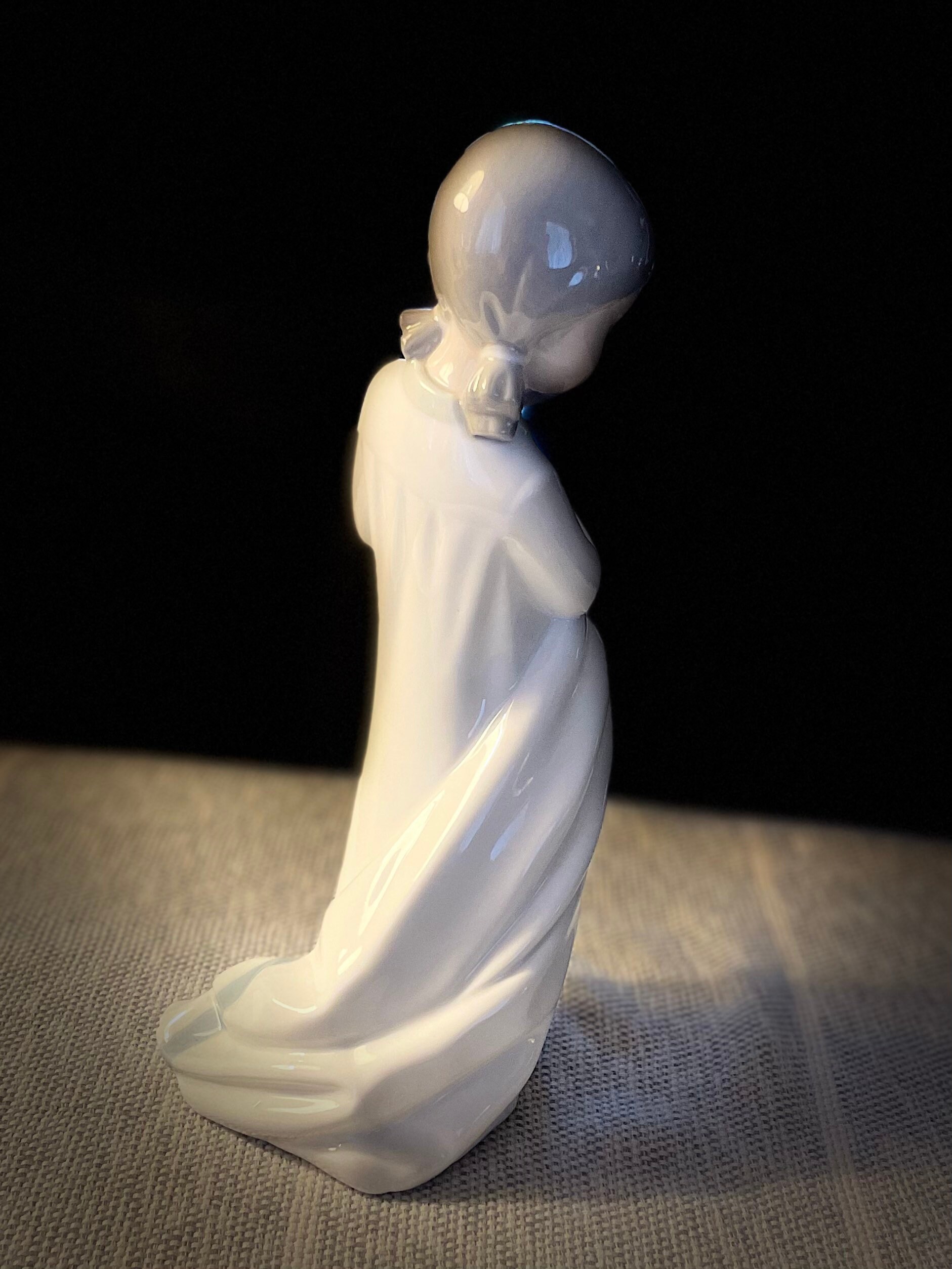 Zaphir Spanish Porcelain “shy Girl” - Etsy