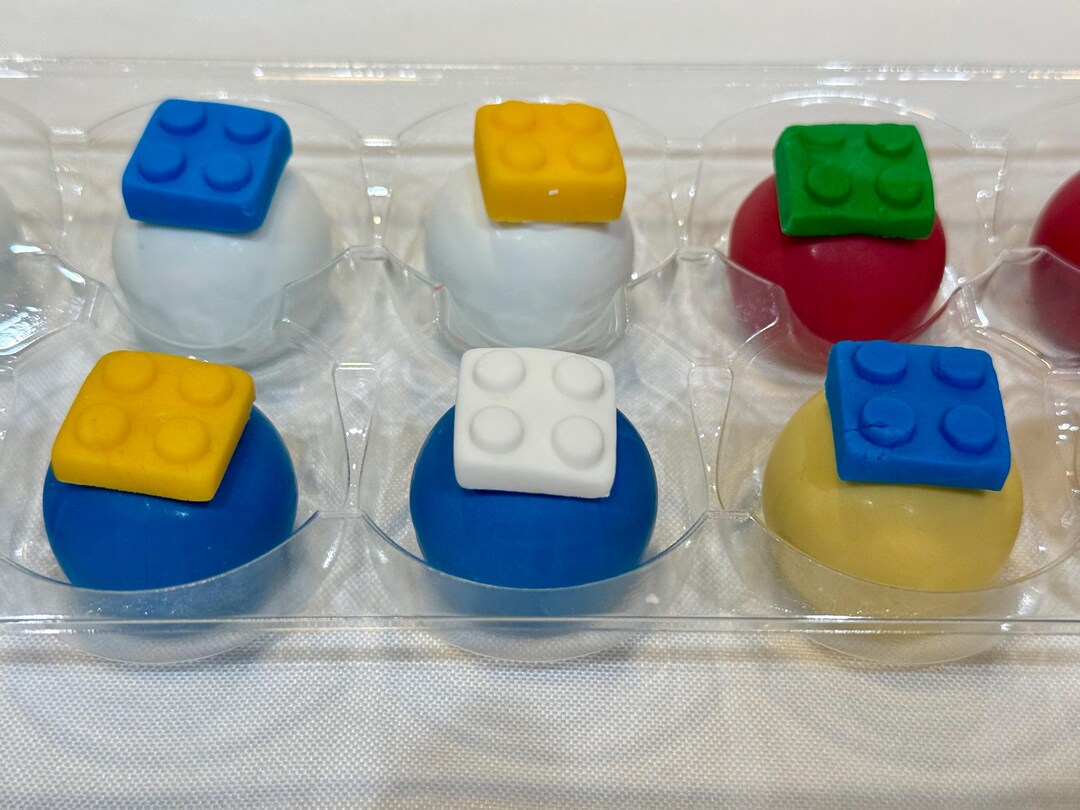 Our Favorite Building Block Cake Pop Bites! Decorated in Bright Colors ...