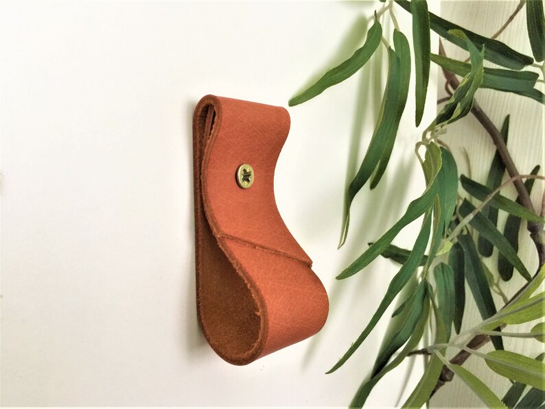 Leather Drawer Pulls // Leather Knob Pulls // Leather Drawer - Etsy