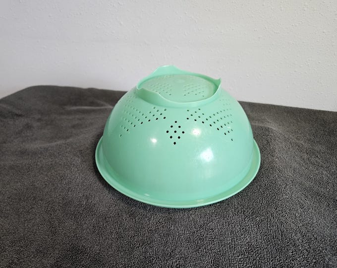 Tupperware Colander Strainer 339 in Jadeite Green 9" Diameter - Etsy