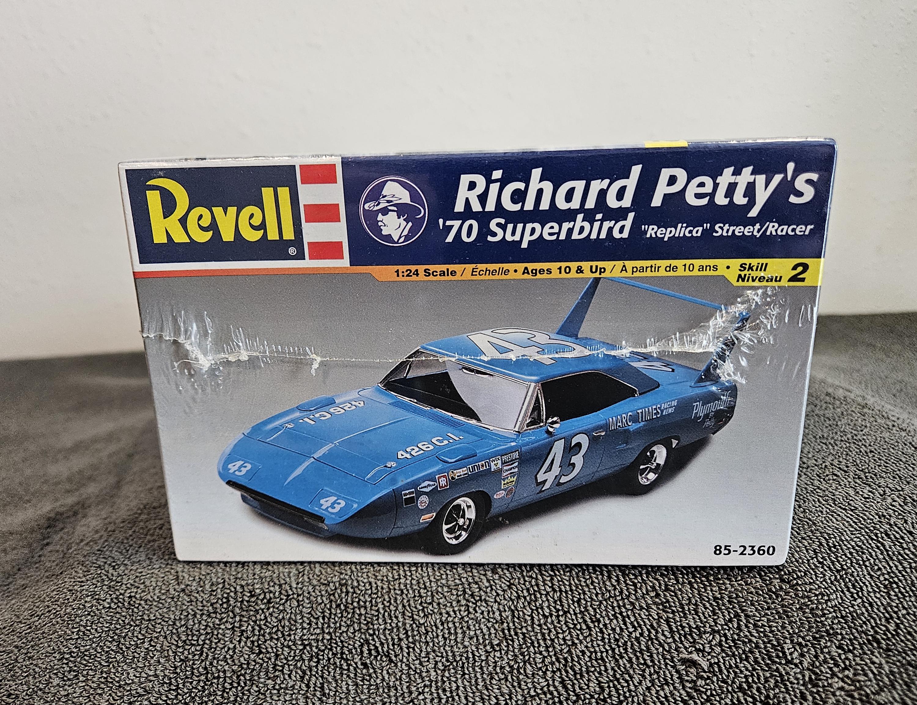 NOS Revell Richard Petty's 1970 Superbird Plymouth Model Car Kit, 1:24 ...