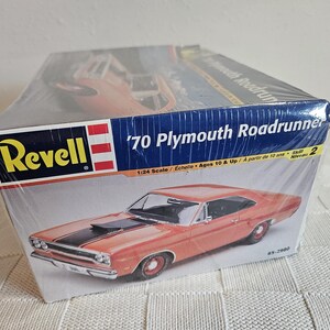 NOS Revell 1970 Plymouth Roadrunner Model Car Kit, 1:24 Scale, Ages 10 ...