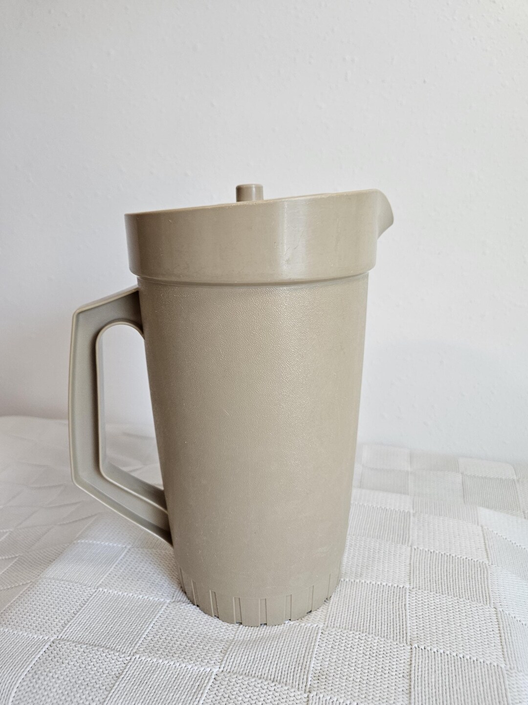 Tupperware Pitcher 800-5, Beige Almond 2 Quart Pitcher - Etsy