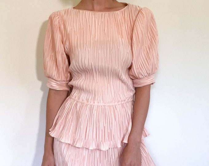 80s Vintage Peach Plisse Peplum Dress / Puff Half Sleeves / Boat ...