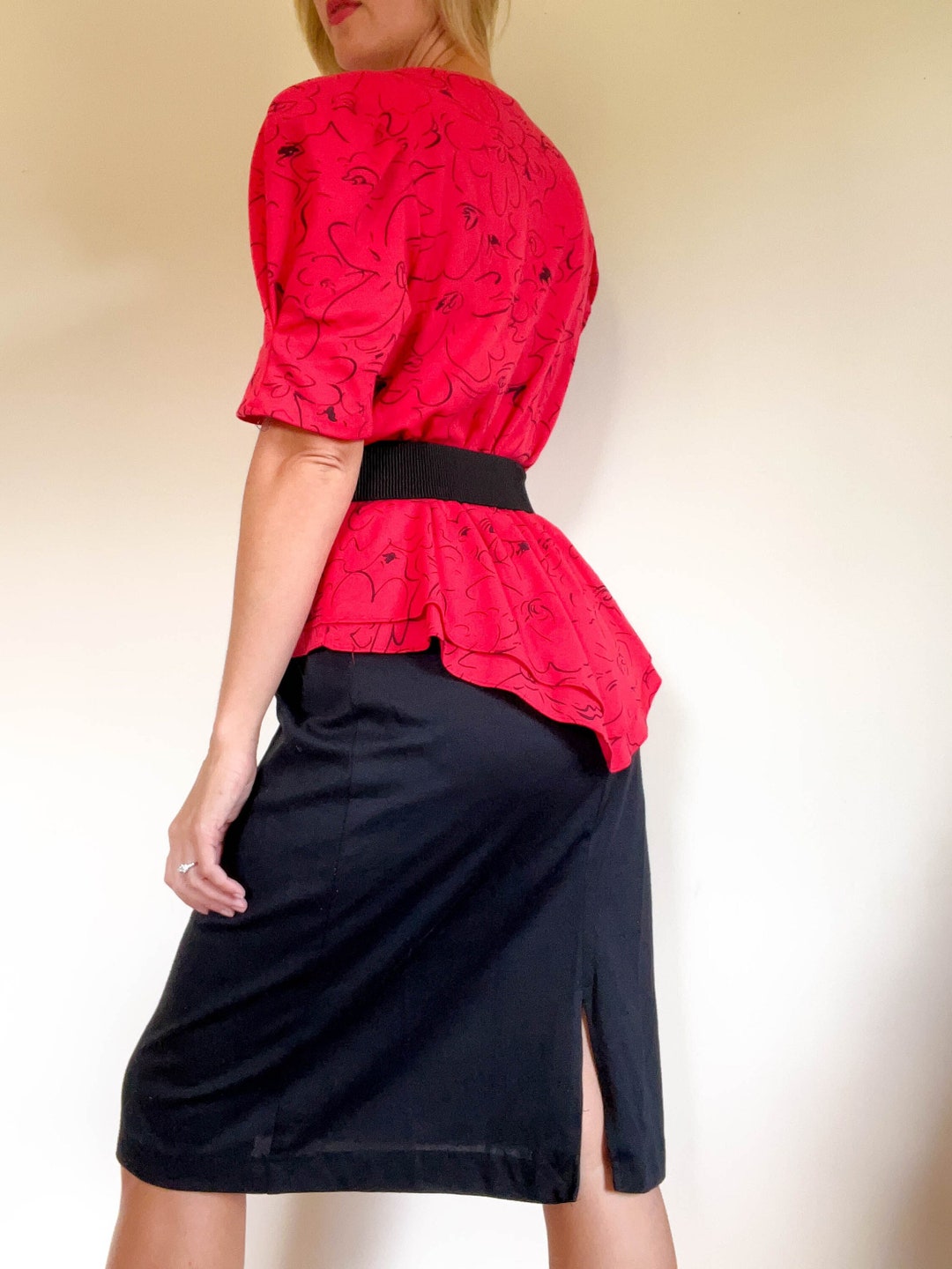 80s Vintage Red & Black Peplum Dress / Ultra Deep V / Puff - Etsy