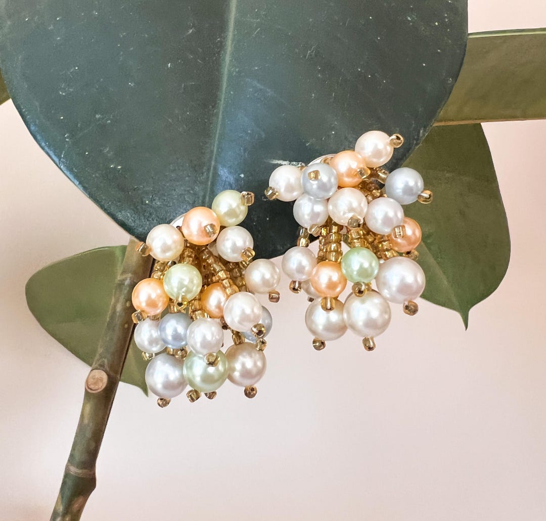 80s Vintage Clusters of Pastel Pearl Drop Earrings / Clip-on / White ...