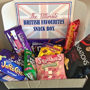British Favourite Snack Box | International Sweets Crisps Chocolate ...