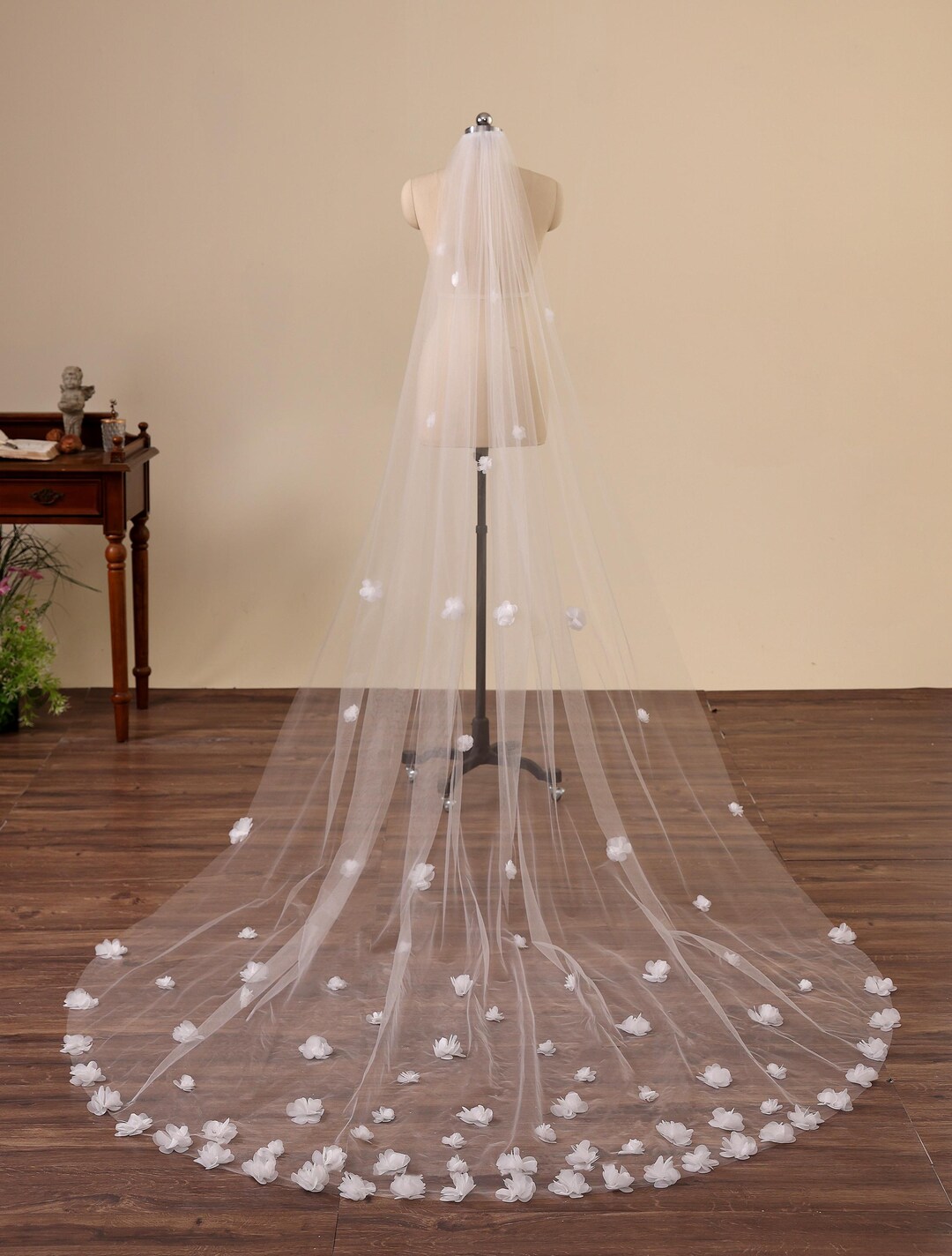 Chapel Organza Flowers Wedding Veil, Scattered Petals Bridal Veil, Wild ...
