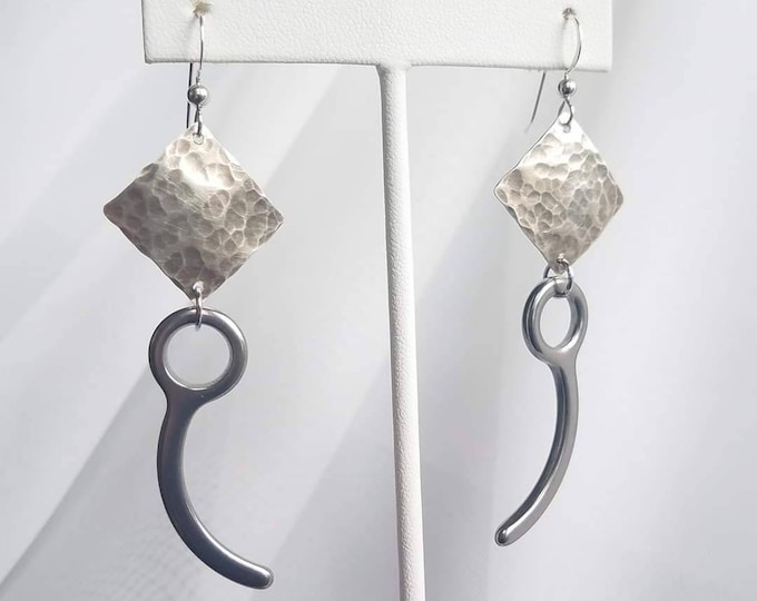 Skydiving Parachute Closing Pin Earrings! - Etsy