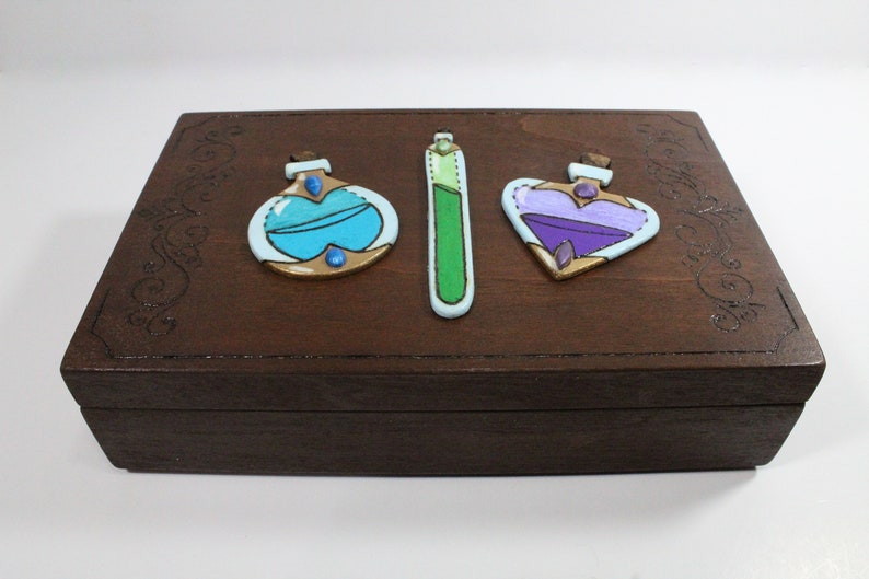 Wood Burned Box With Brown Stain Border Design With 3D Burned and ...