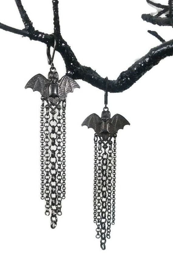 TWINKLE Gothic Victorian Flying Bat Chain Earrings in Gunmetal - Etsy