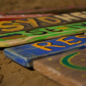 5 X Travel Signs, Personalised, UK Shop, Hand Painted, Tiki Signs ...