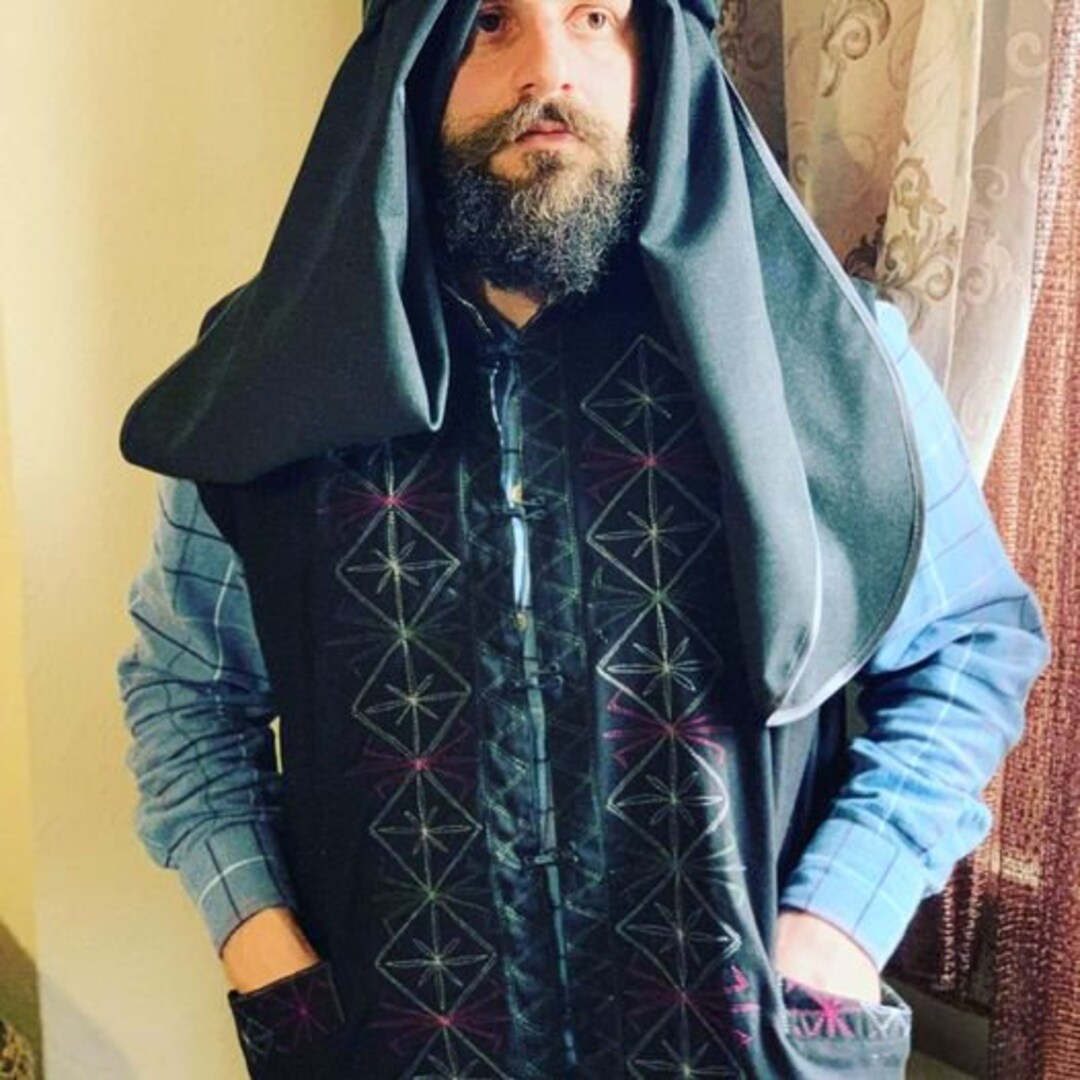 Traditional Gray Hooded Scarf Georgian Clothing Kabalakhi - Etsy