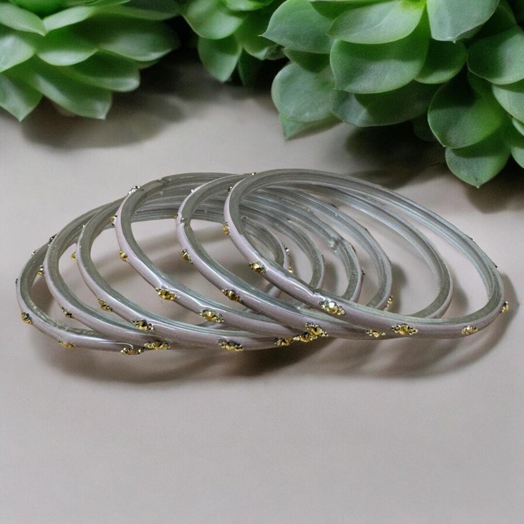 Sahiba - Indian Glass Bangles Churiyan Set With Hand Workpack of 6 - Etsy