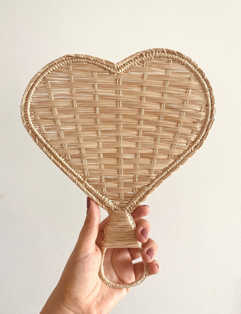 100 X Assorted Handmade Palm Hand Fans 35 Hearts, 35 Rounded & 30 ...