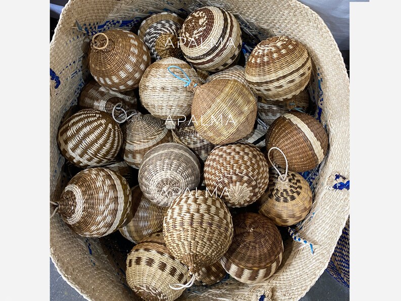 Boho Christmas Baubles / Balls / Ornaments Handmade in Iraca Palm , 3 ...
