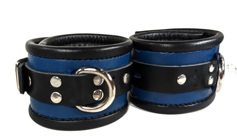 Submissive Collar & Cuff Set Lockable BDSM Leather Bondage Restraints ...
