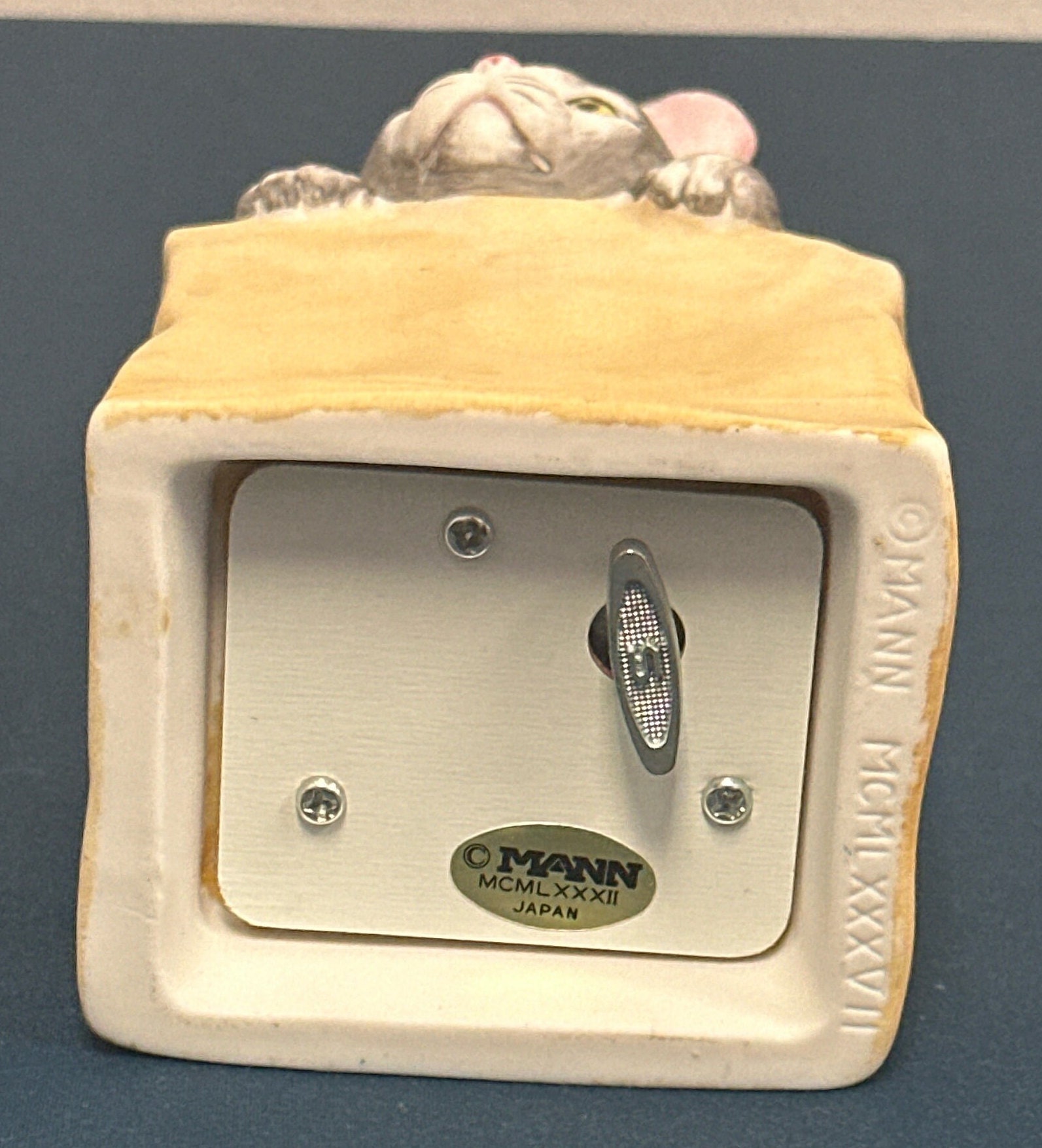 Vintage Kitten Cat in Paper Bag Music Box by Mann Japan Peeking Jumping ...