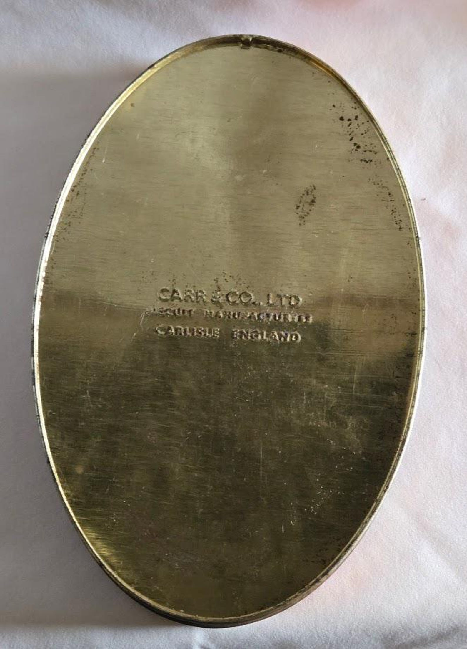 Vintage Biscuit Tin Commemorating the Coronation of Queen Elizabeth ...