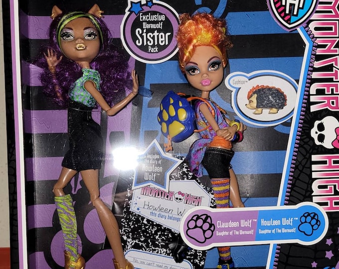 Werewolf Sisters, Clawdeen and Howleen. - Etsy