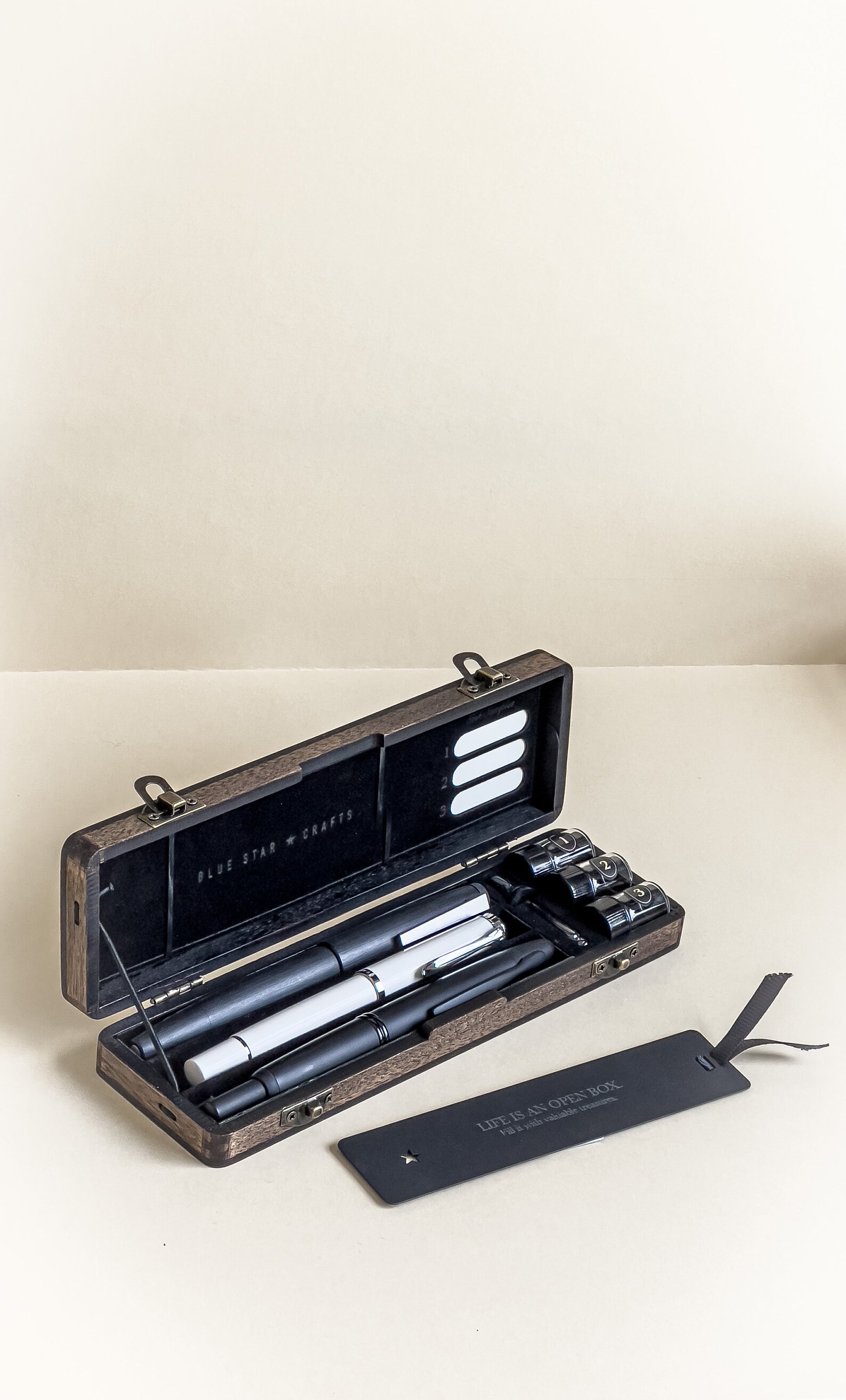 3 Pens & Sample Box - Etsy