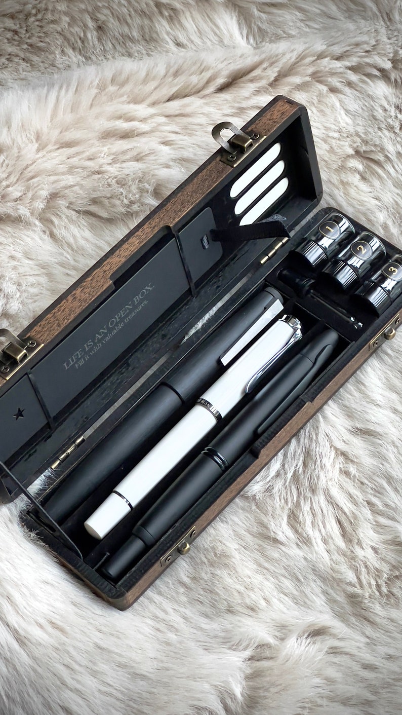 3 Pens & Sample Box - Etsy