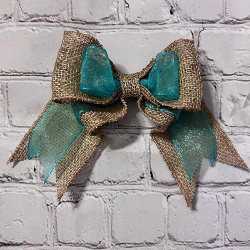 Christmas Burlap Gift Wrap - 60+ Gift Ideas for 2026