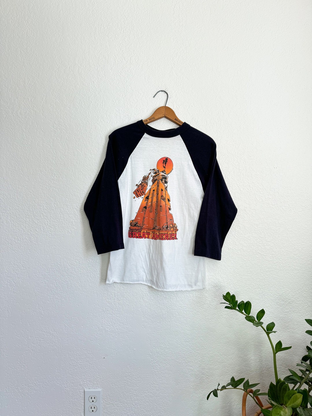 M Vintage 80s Looney Tunes Great America Theme Park Rollercoaster ...